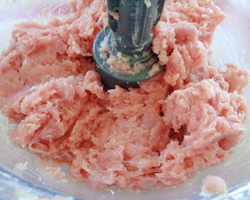 Cách làm nem chua truyền thống miền Trung - Tin tức